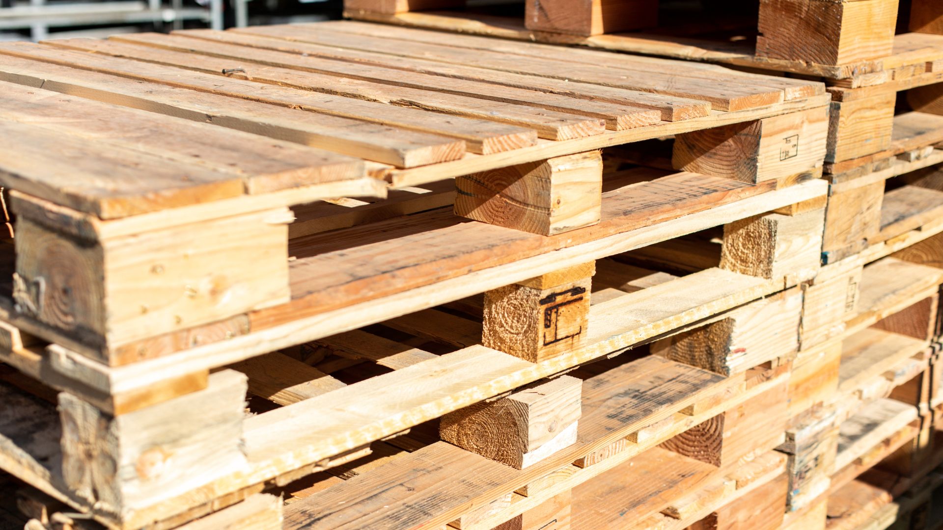 Palettes Iroise : Achat – vente de palettes bois Brest Finistère